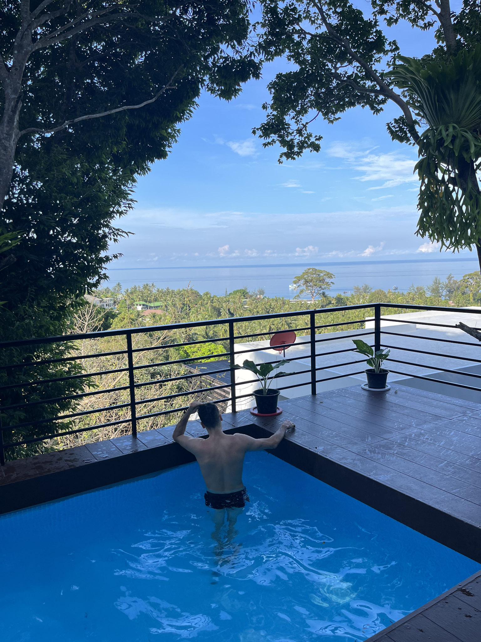 Complete Koh Tao Guide: Where To Stay, Eat, Best Things To Do